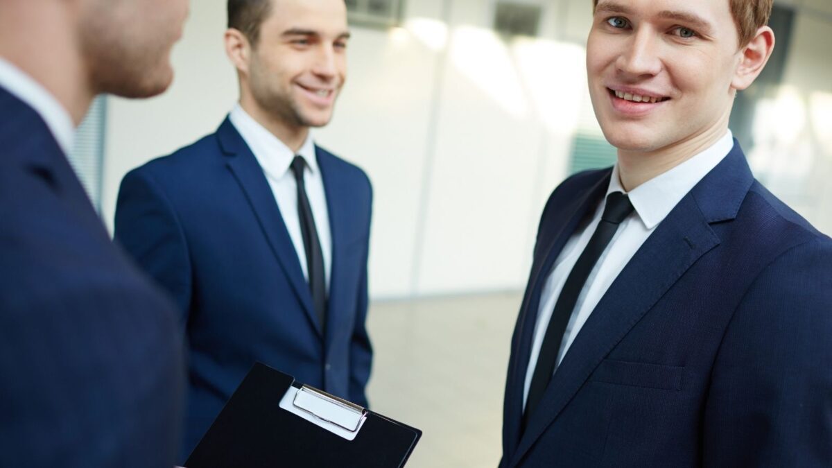 Visionary Leadership Style : Influencing the Action of Others to ...