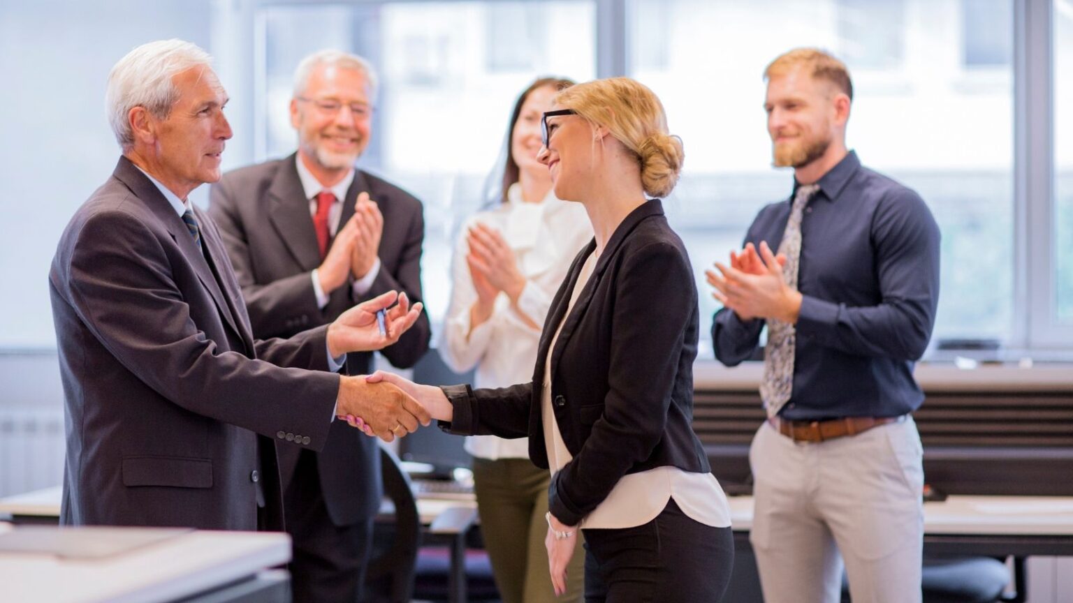 What Are the Advantages of Being CEO? 7 Reasons to Be the CEO of Your ...