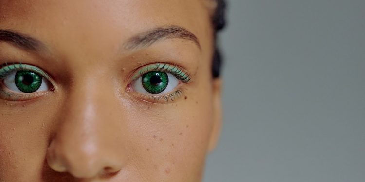A Comprehensive Guide to Choosing the Perfect Contact Lenses - ValiantCEO